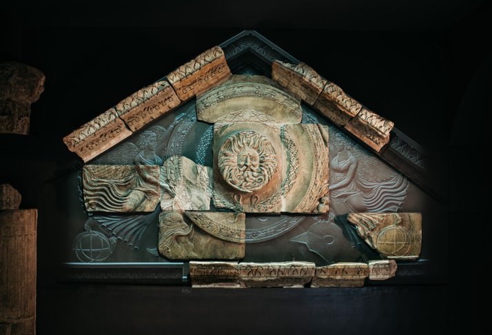 Temple pediment and Gorgon's head | Roman Baths